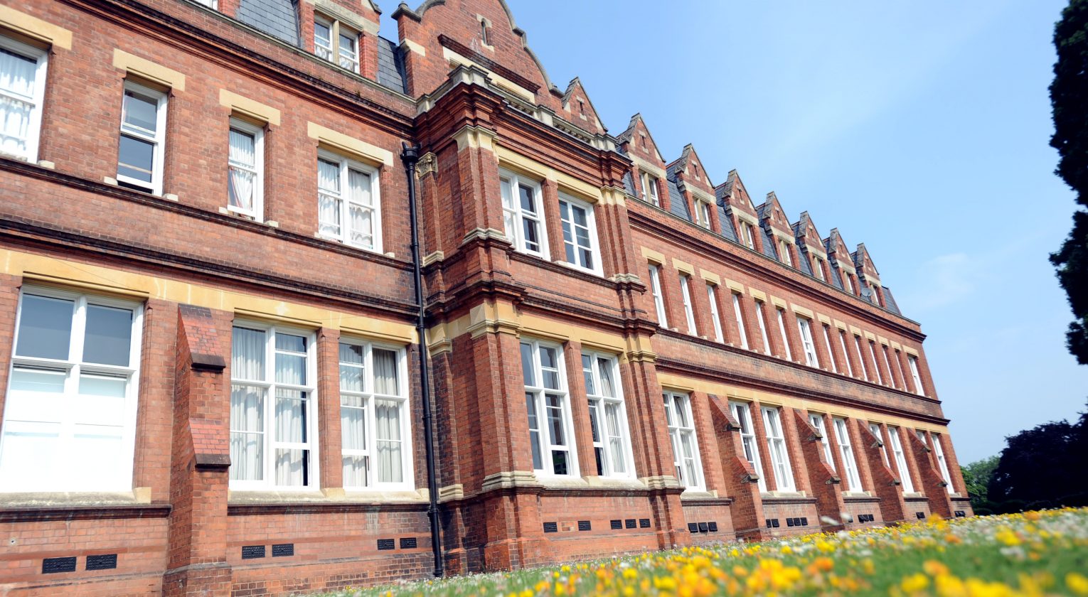 Dean Close School – Musik, Kunst, Hockey und Herzlichkeit